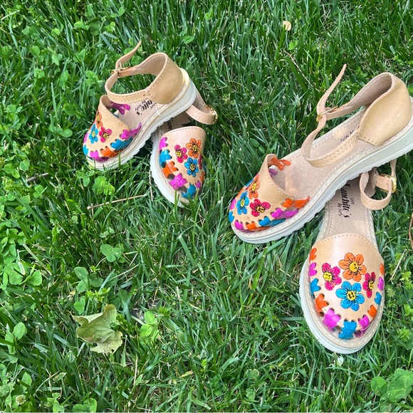 MEXICANA | Shoes | Flowers Girls Huaraches | Poshmark